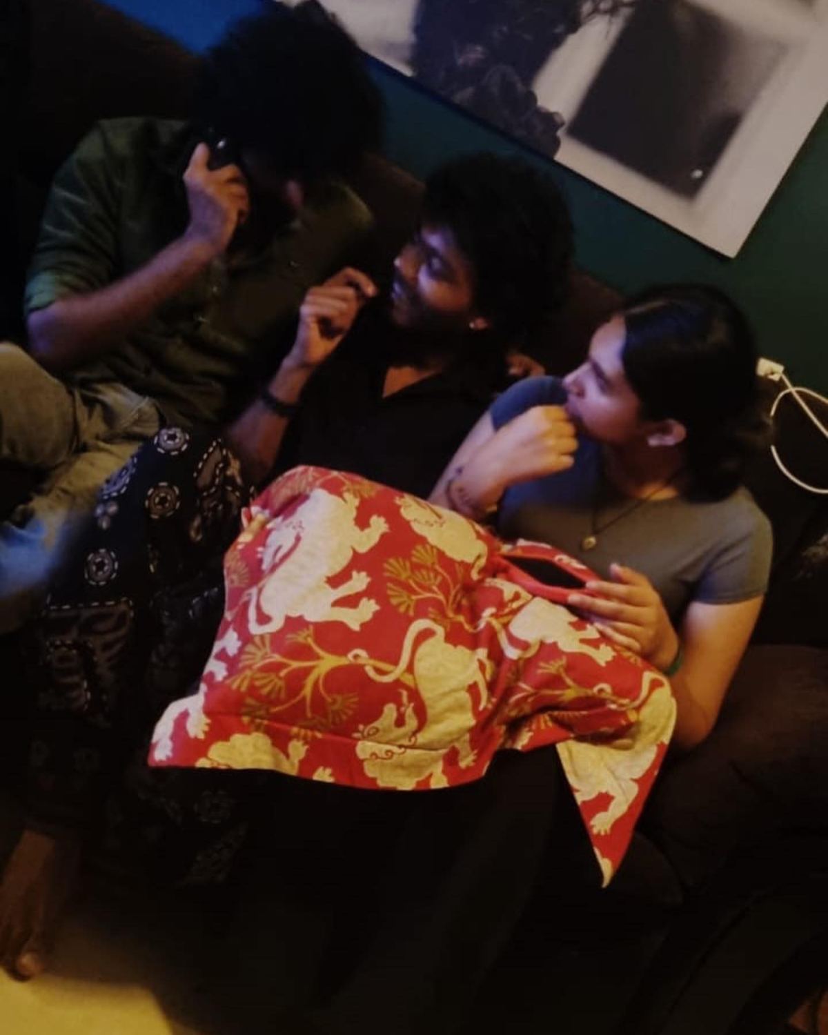 யார் வீட்டில பார்ட்டி எங்க வீட்ல பார்ட்டி. வனிதா வீட்டில் ஒன்று கூடிய பிக் பாஸ் போட்டியாளர்கள் ...